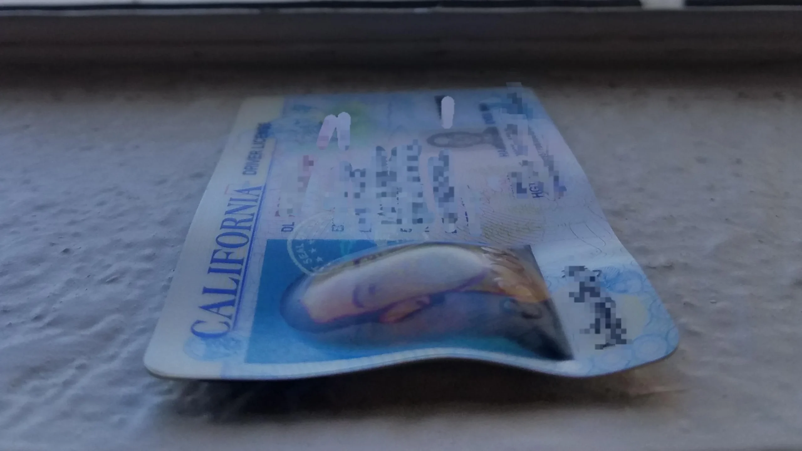 Damaged Drivers license - Genuinedocumentscentre.com